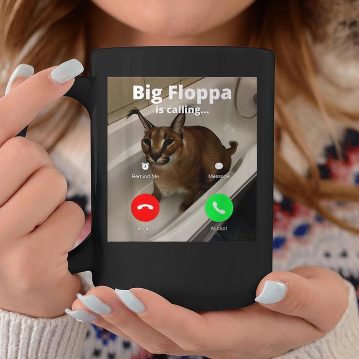 Bañera Big Floppa Está Llamando A Mi Amado Caracal Cat Meme Taza de ...