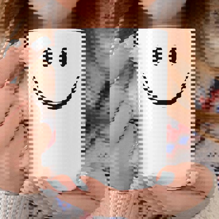 Smiling Emoticon Happy Face Smile Coffee Mug | Mazezy