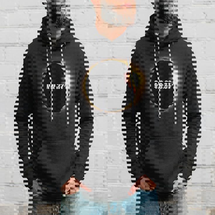 Total Solar Eclipse 2024 Totality Spring 40824 Hoodie | Mazezy