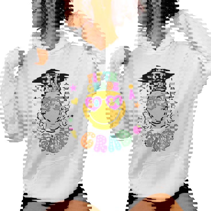 Groovy 5Th Grade Graduate Happy Face Graduation 2024 Grad T-Shirt | Mazezy