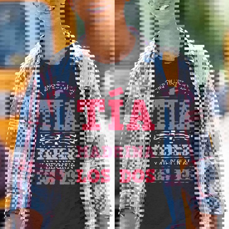 Tengo Dos Titulos Tía Y Madrina Y Me Encantan Los Dos Camiseta niño ...