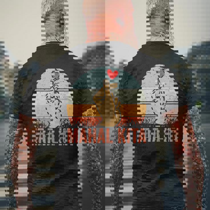 Mahal Kita Retro Pinoy Finger Heart For A Filipino Filipina Men's T ...