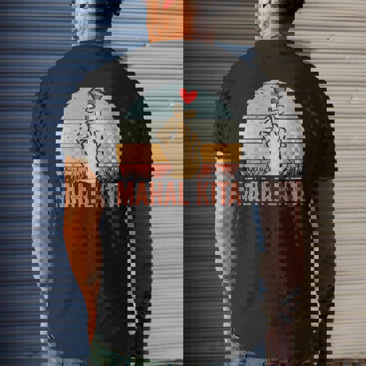 Mahal Kita Retro Pinoy Finger Heart For A Filipino Filipina Men's T ...