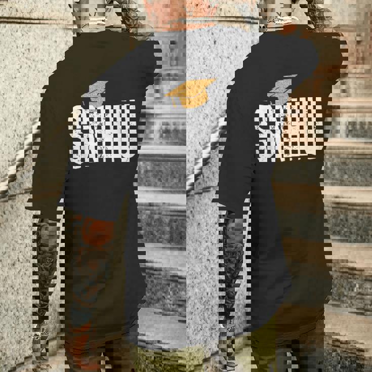 Snhu College Graduation With Hat Vintage Men's T-shirt Back Print | Mazezy