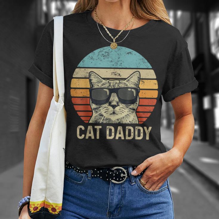 Cat Daddy Retro Cat Sunglasses Cool Cat Dad Fathers Day T-Shirt | Mazezy