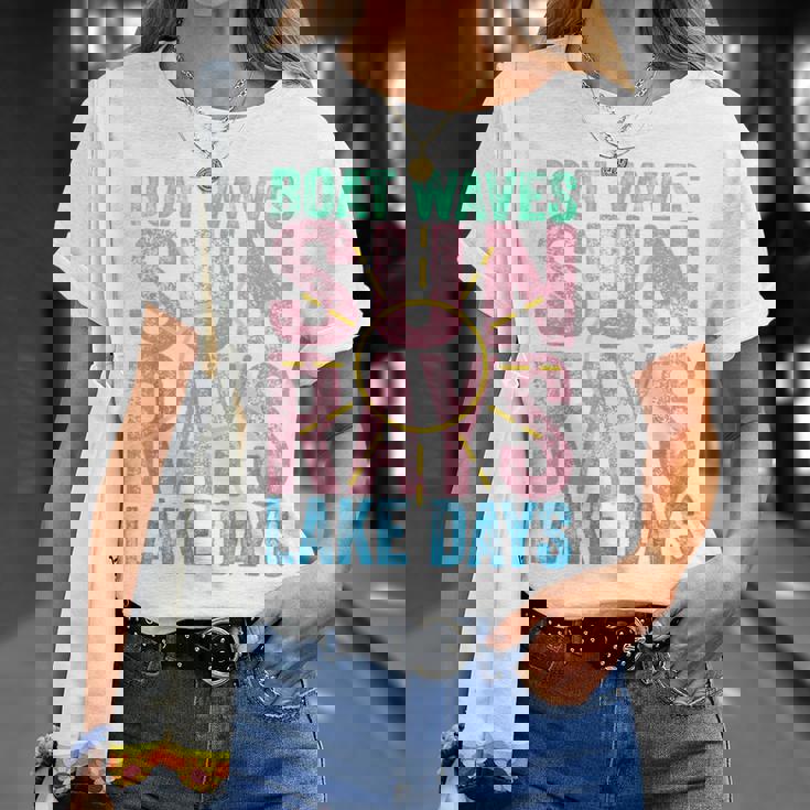 Boat Waves Sun Rays Lake Days Cute Retro 70S Summer Vacation T-Shirt ...