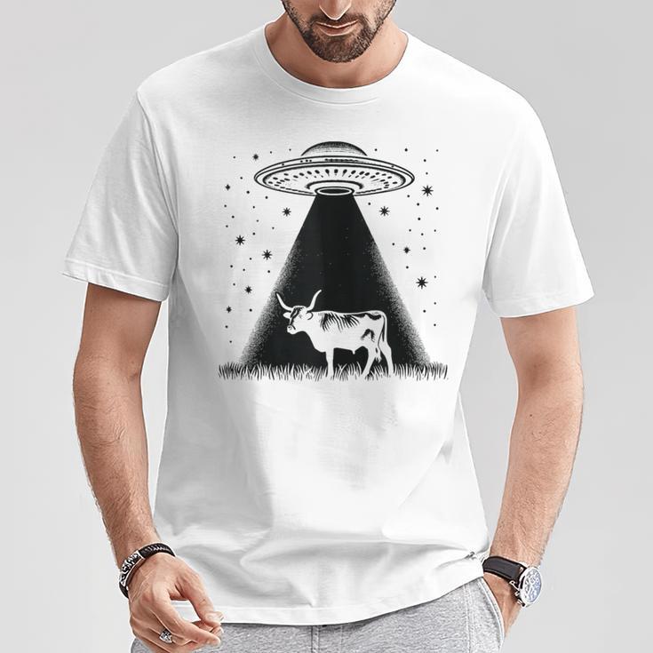 Cow Farmer Breeder Alien Shorthorn Cattle Ufo T-Shirt - Monsterry