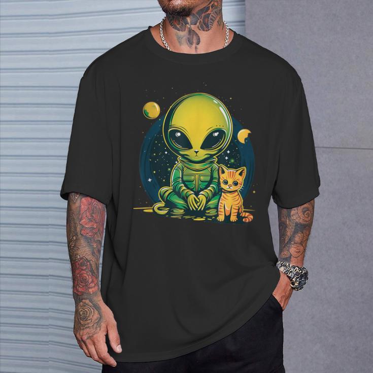 Alien And Cat Cat Selfie With Alien Vintage Ufo T-Shirt | Mazezy