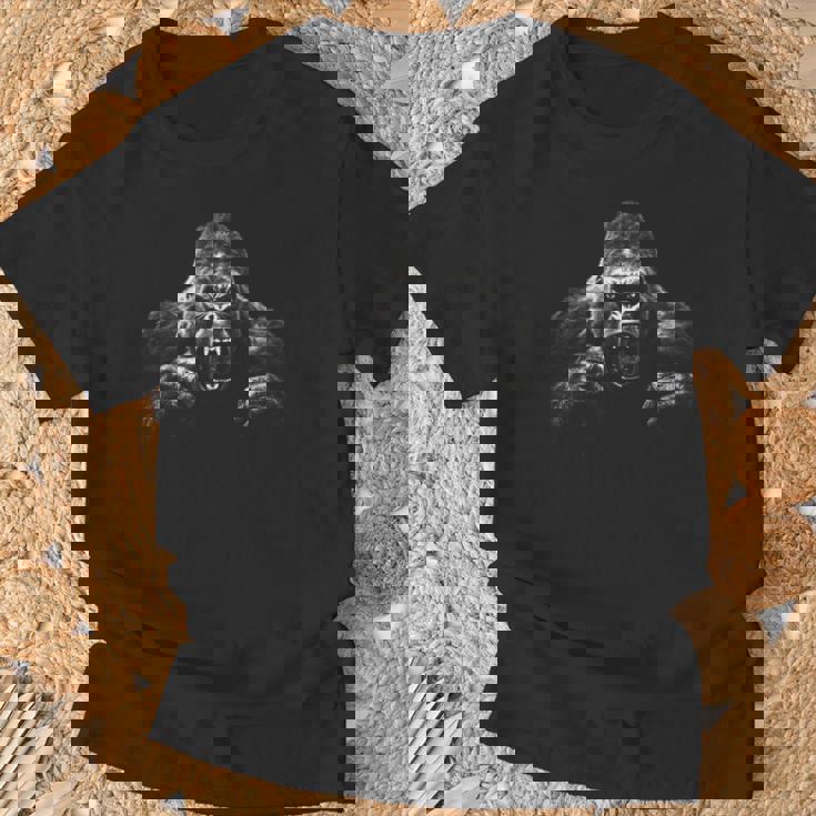 Gorilla Face Angry Growling Scary Silverback Gorilla T-Shirt - Seseable